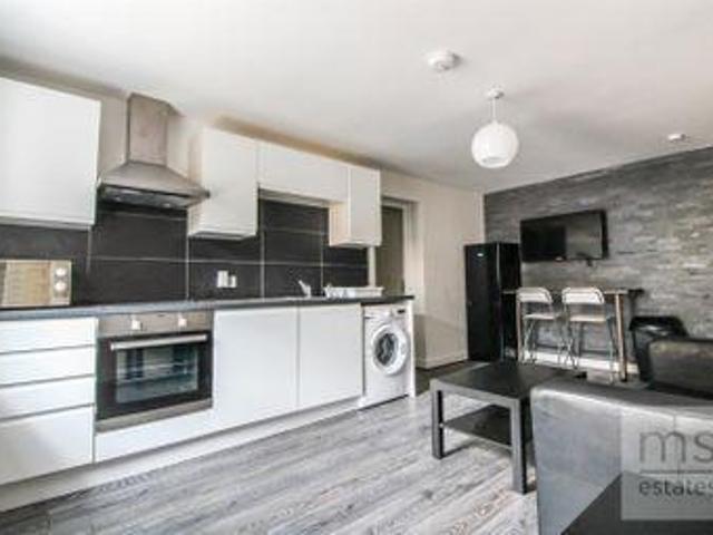 2 Bedrooms Flat for rent in Church Street, Lenton, Nottingham NG7