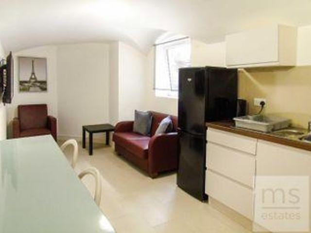 2 Bedrooms Flat for rent in Church Street, Lenton, Nottingham NG7