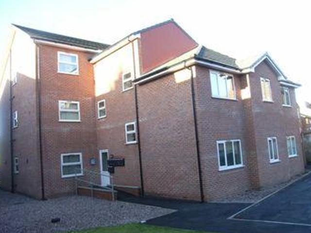 2 Bedrooms Flat for rent in Church View Park Street, Swinton M27
