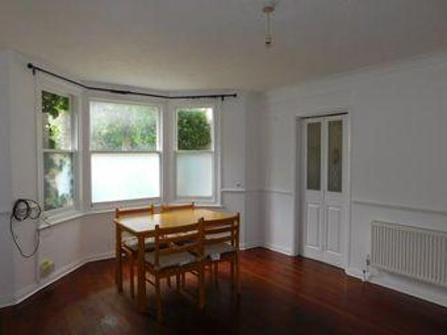 2 Bedrooms Flat for rent in Churchfield Road, Ealing, London W13