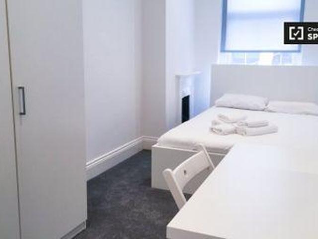 2 Bedrooms Flat for rent in Churchfield Road, London W3