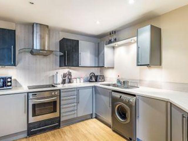 2 Bedrooms Flat for rent in Churchill Way, Cardiff CF10