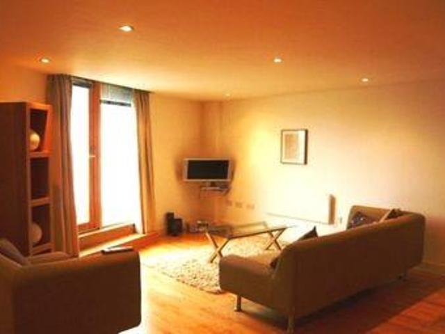 2 Bedrooms Flat for rent in Chadwick Street, Leeds LS10