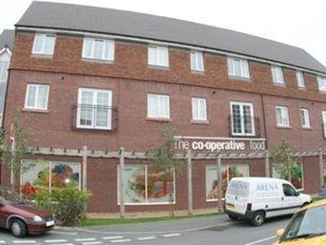 2 Bedrooms Flat for rent in Chaise Meadow, Lymm WA13