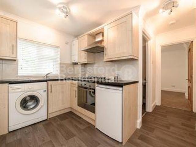 2 Bedrooms Flat for rent in Chale Road, London SW2