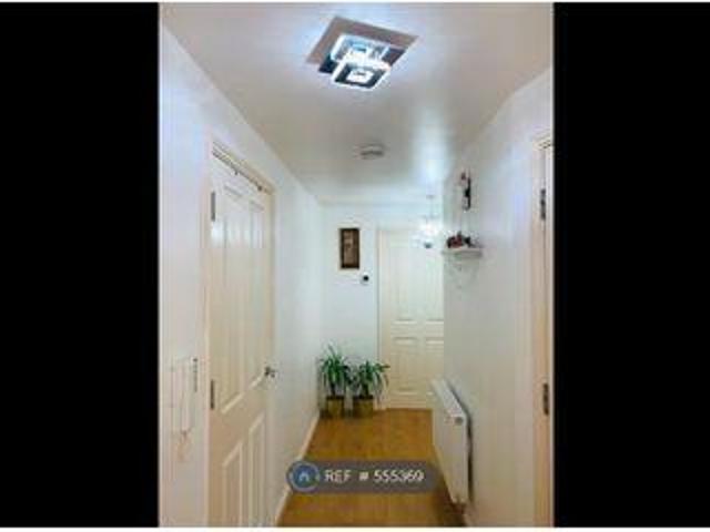 2 Bedrooms Flat for rent in Chamberlain Close, Hayes UB3