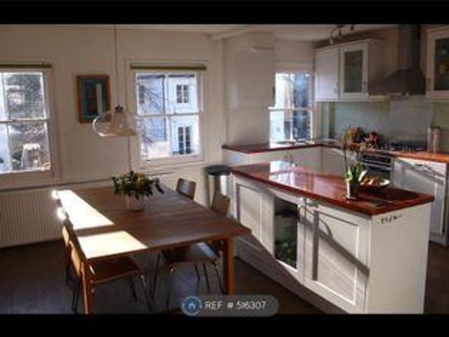 2 Bedrooms Flat for rent in Champion Grove, London SE5