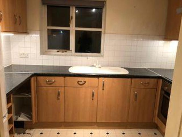 2 Bedrooms Flat for rent in Champness Road, Barking IG11