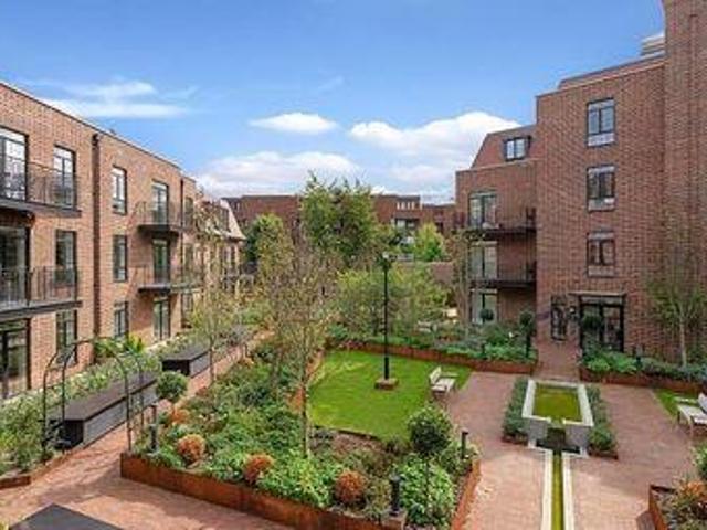 2 Bedrooms Flat for rent in Chandos Way, London NW11