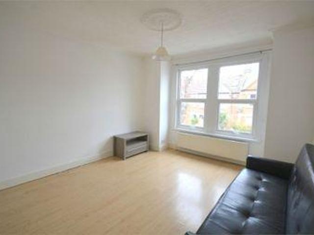 2 Bedrooms Flat for rent in Chandos Avenue, Ealing, London W5