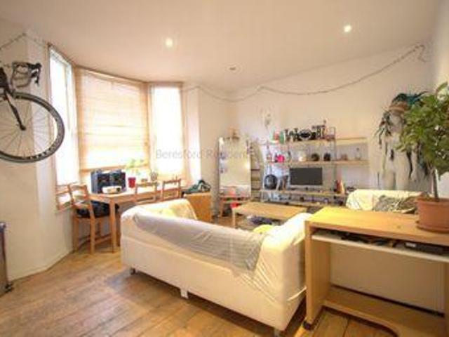 2 Bedrooms Flat for rent in Chantrey Road, London SW9