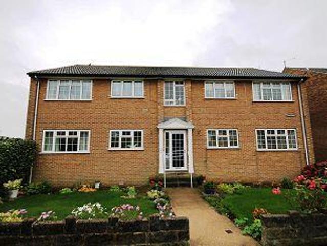2 Bedrooms Flat for rent in Chase Court, Chase Road, Loxley, Sheffield S6