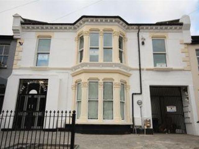 2 Bedrooms Flat for rent in Chaplin Road, London NW2