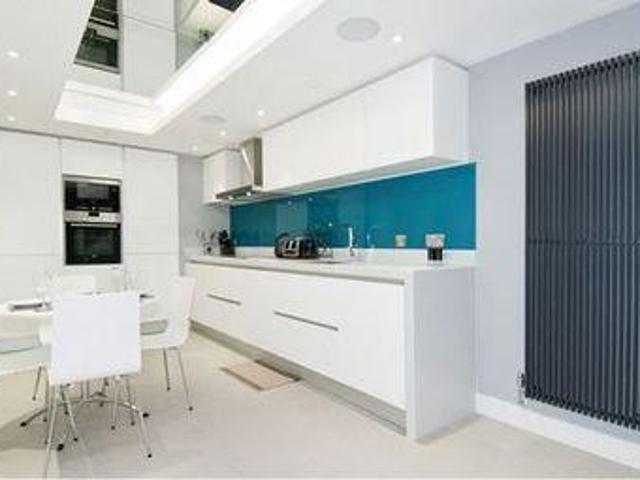 2 Bedrooms Flat for rent in Chapter Street, Westminster, London SW1P