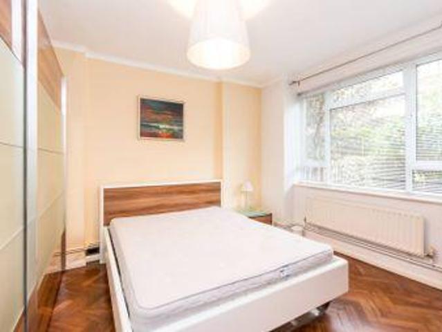 2 Bedrooms Flat for rent in Charlbert Street, St John´s Wood NW8