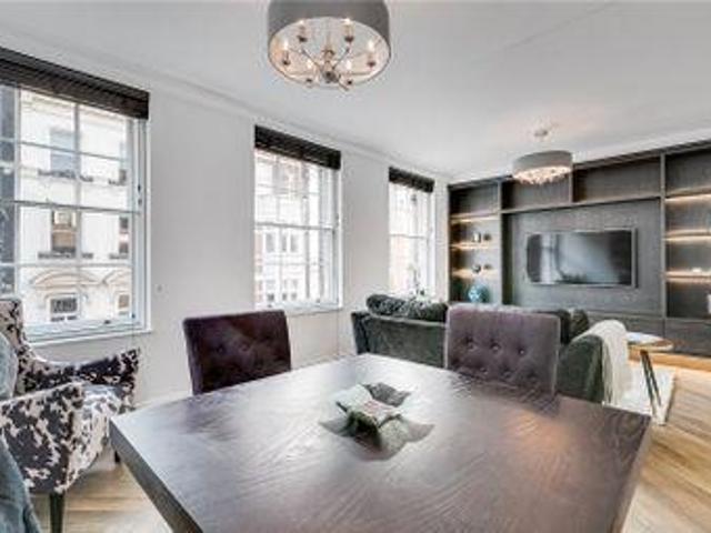 2 Bedrooms Flat for rent in Charles Street, London W1J