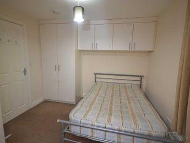 2 Bedrooms Flat for rent in Charles Street, Reading RG1