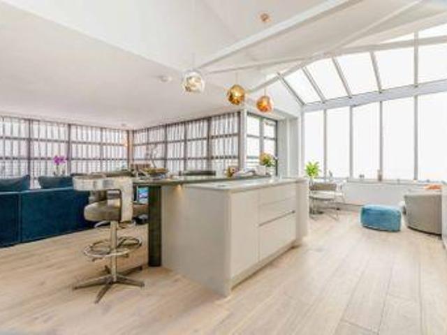 2 Bedrooms Flat for rent in Chart House, Docklands E14