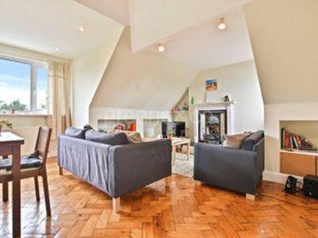 2 Bedrooms Flat for rent in Chatsworth Road, Mapesbury Conservation, London NW2