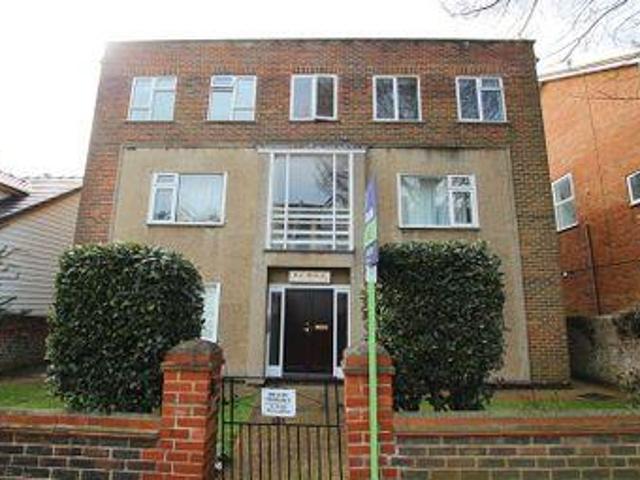 2 Bedrooms Flat for rent in Chatsworth Road, Brighton BN1