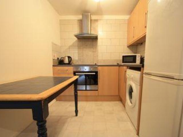 2 Bedrooms Flat for rent in Cheesemans Terrace, Fulham W14