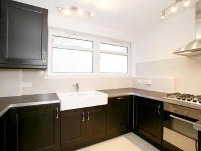 2 Bedrooms Flat for rent in Chester Close South, Regent´s Park, London NW1