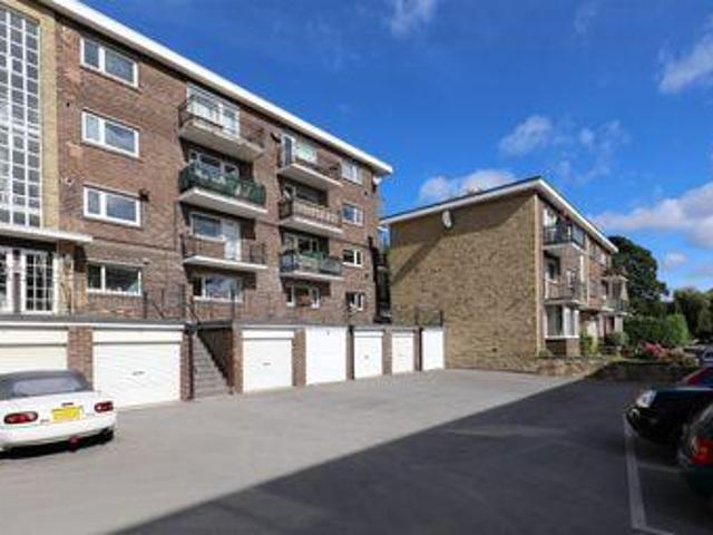 2 Bedrooms Flat for rent in Chesterwood Drive, Sheffield S10