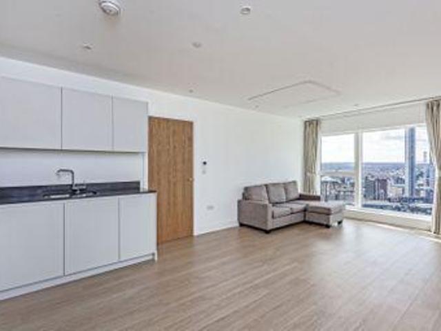 2 Bedrooms Flat for rent in Cherry Orchard Road, Croydon CR0