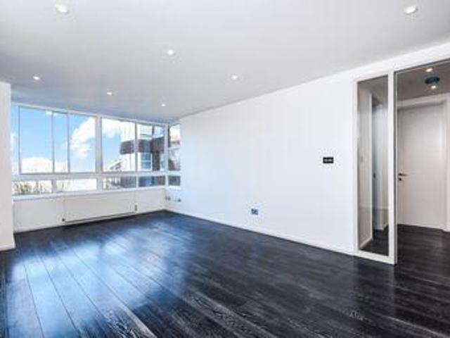 2 Bedrooms Flat for rent in Cheyne Walk, London SW3