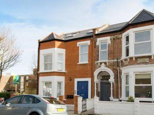 2 Bedrooms Flat for rent in Childebert Road, Heaver Estate SW17