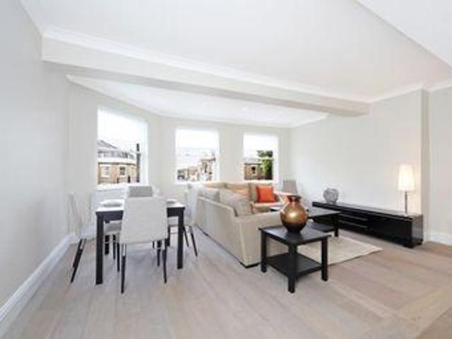 2 Bedrooms Flat for rent in Chiswick High Road, Chiswick W4