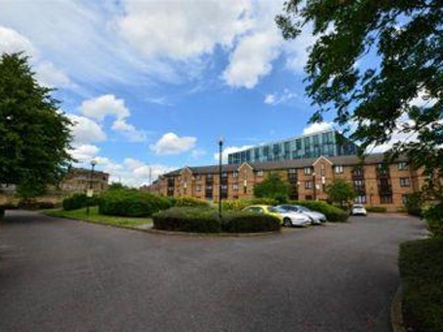 2 Bedrooms Flat for rent in Chopwell Close, Stratford, London E15