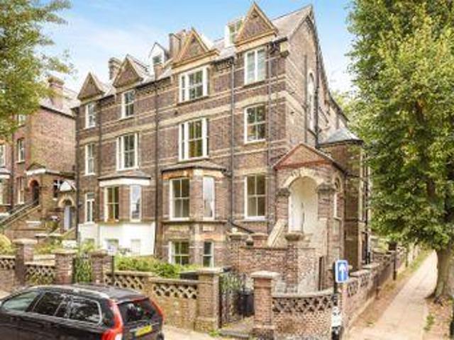 2 Bedrooms Flat for rent in Christchurch Hill, London NW3