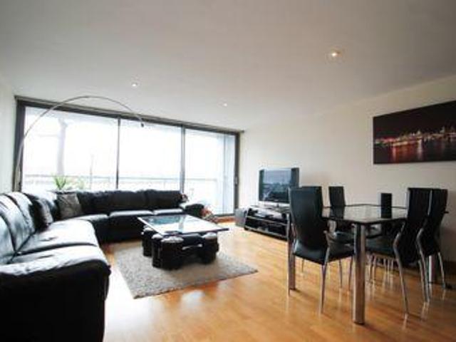 2 Bedrooms Flat for rent in City Harbour, Selsdon Way, Canary Wharf E14