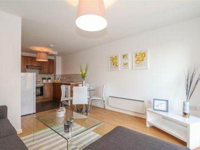 2 Bedrooms Flat for rent in City Link, Hessel Street, Salford M50