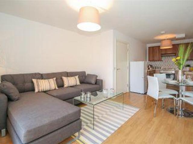 2 Bedrooms Flat for rent in City Link, Hessel Street, Salford M50