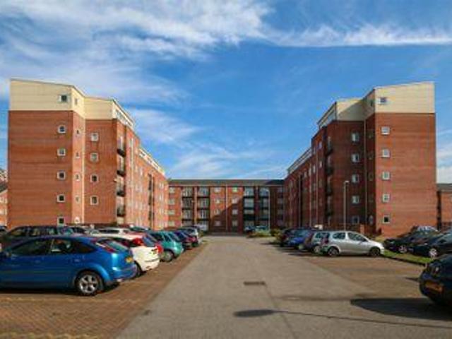 2 Bedrooms Flat for rent in City Link, Hessel Street, Salford M50