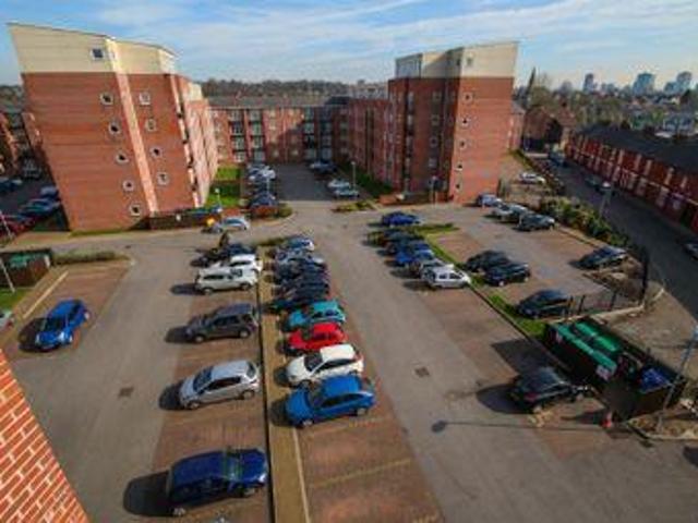 2 Bedrooms Flat for rent in City Link, Hessel Street, Salford M50