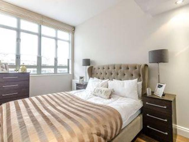 2 Bedrooms Flat for rent in City Road, City, London EC1V