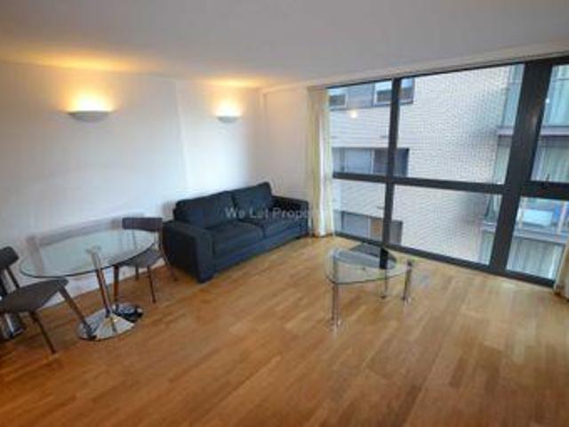 2 Bedrooms Flat for rent in City Road East, Manchester M15