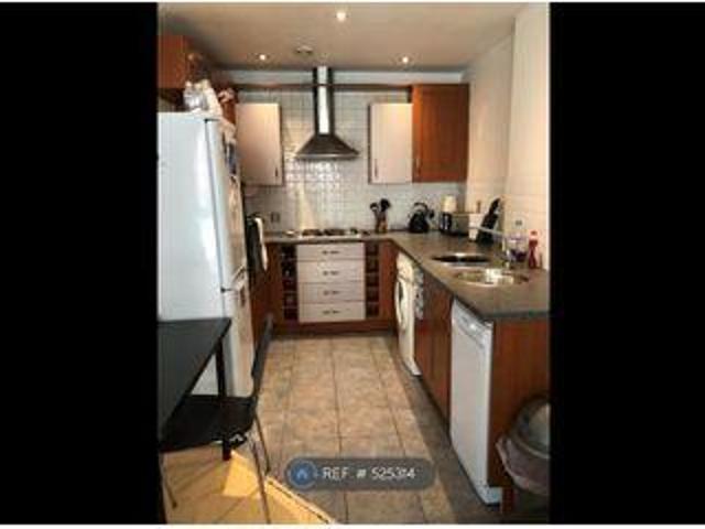 2 Bedrooms Flat for rent in City Road East, Manchester M15