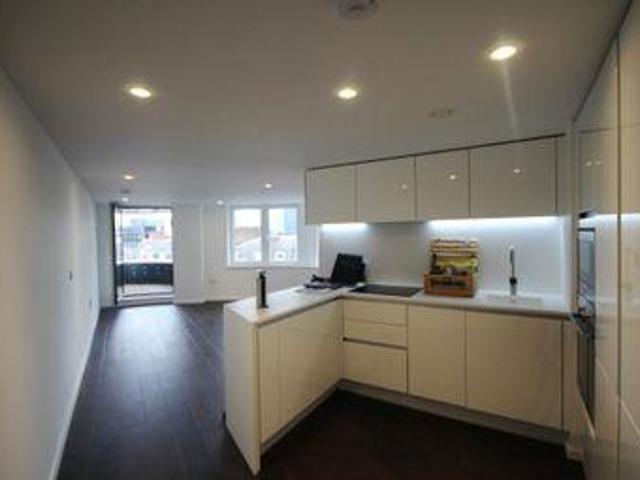 2 Bedrooms Flat for rent in City Road, Islington, London EC1V