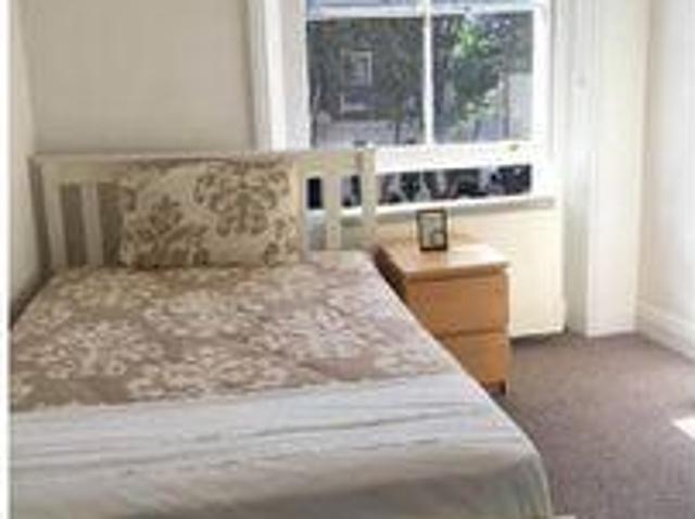 2 Bedrooms Flat for rent in City Road, London EC1V