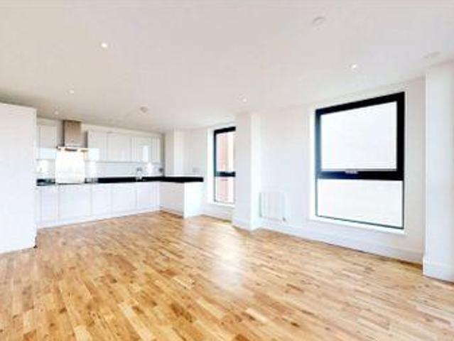 2 Bedrooms Flat for rent in Cityview Point, London E14