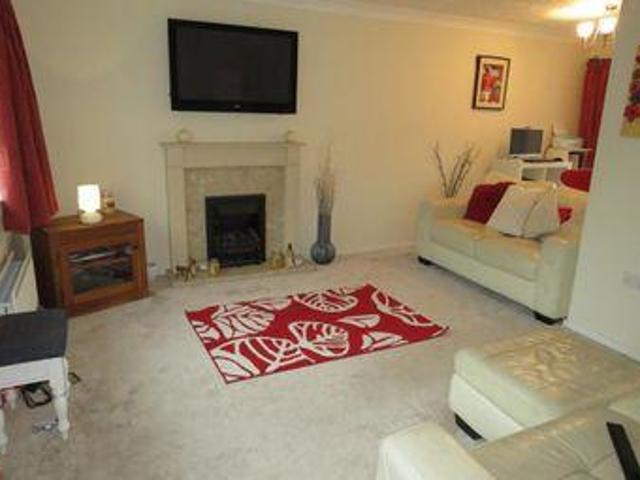 2 Bedrooms Flat for rent in Cirrus Drive, Watnall, Nottingham NG16