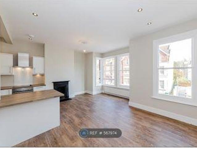 2 Bedrooms Flat for rent in Cissbury Road, Hove BN3