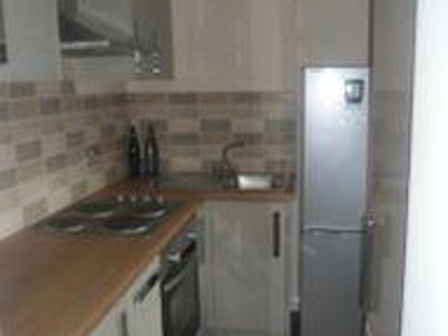 2 Bedrooms Flat for rent in Club Street, Sheffield S11