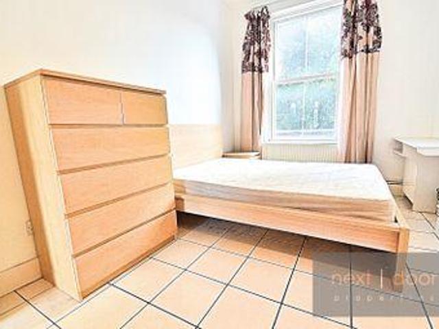 2 Bedrooms Flat for rent in Clapham Road, Oval, London SW9