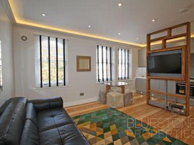 2 Bedrooms Flat for rent in Clapham Road, Clapham North SW9