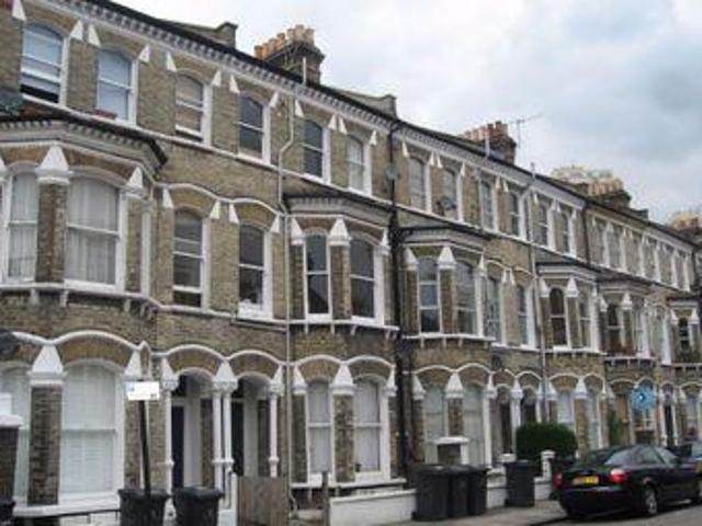 2 Bedrooms Flat for rent in Clapham Road, London SW9